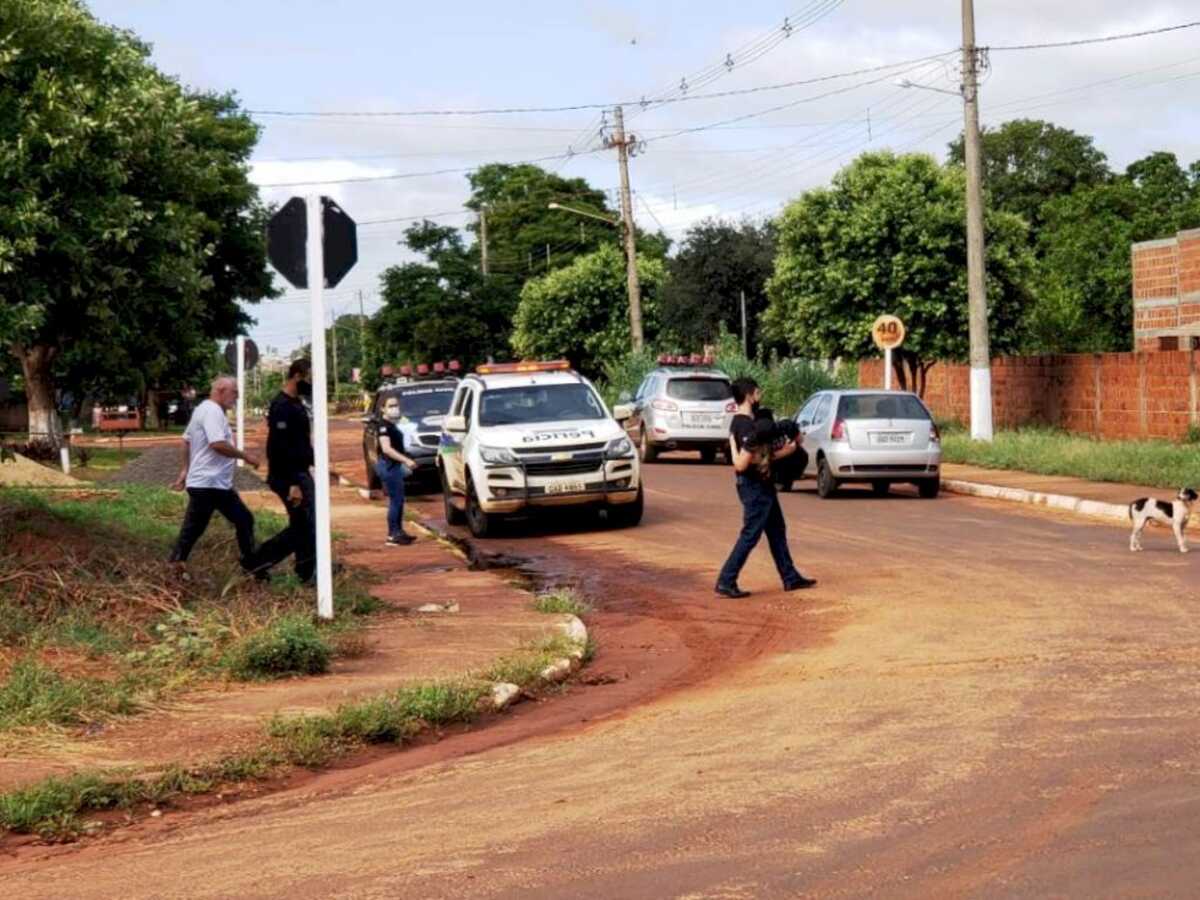 Polícia Faz Reconstituição De Feminicídio Da Vitória E Envolvido Aponta