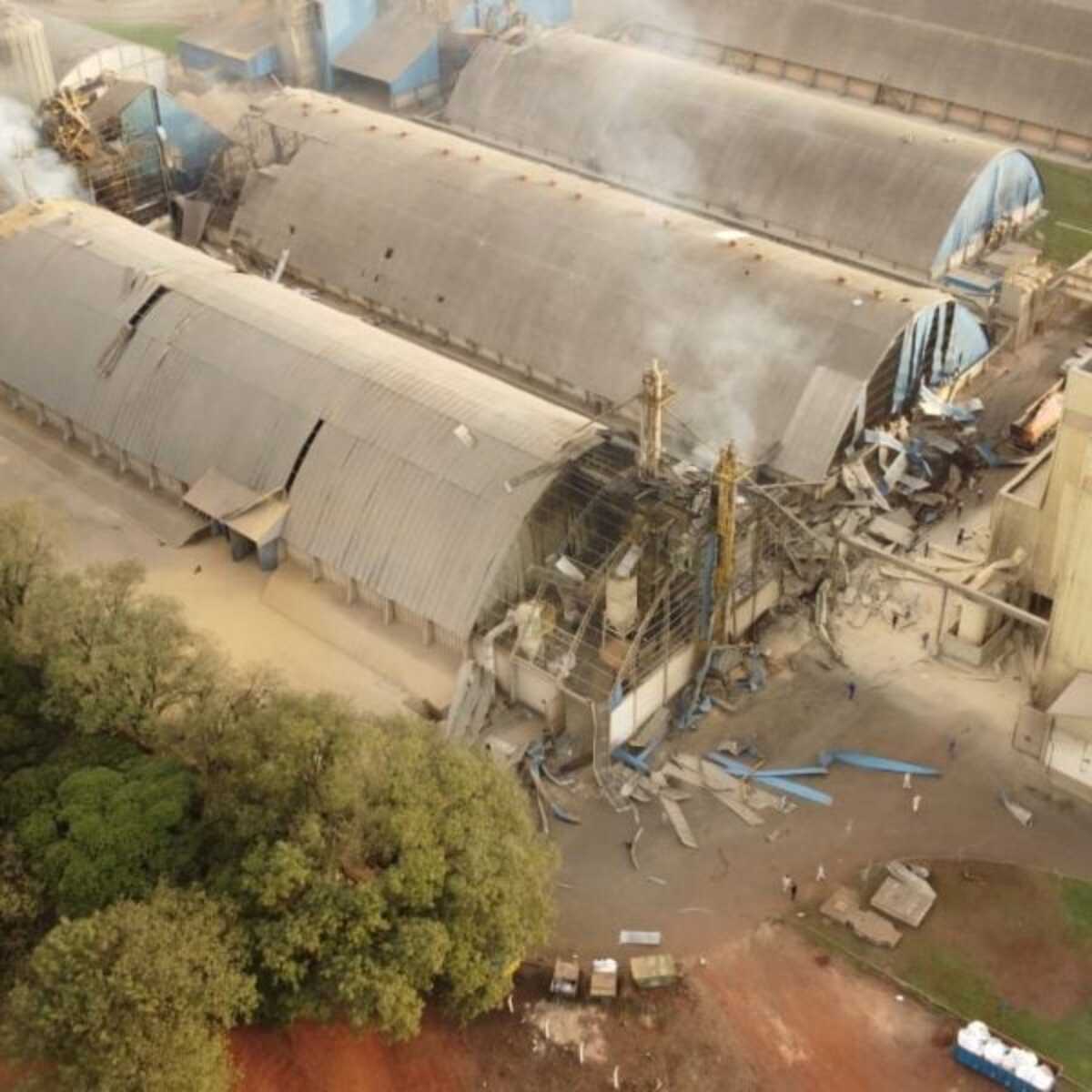Explosão em secador de grãos da Cooperativa C-Vale causa destruição e ...