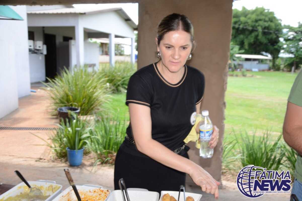 Confira as fotos do almoço especial de domingo com show de Fabio Castro ...