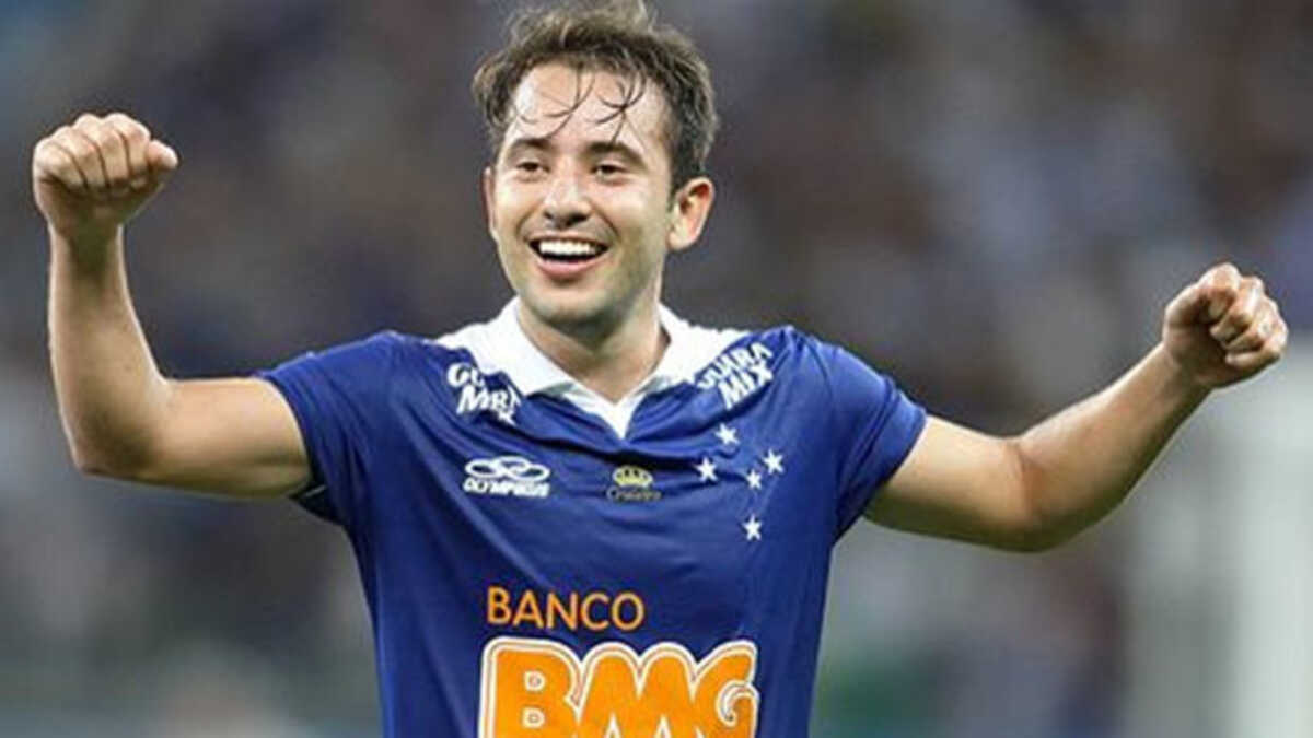 Everton Ribeiro é eleito o melhor do Brasileirão; veja a seleção de ...