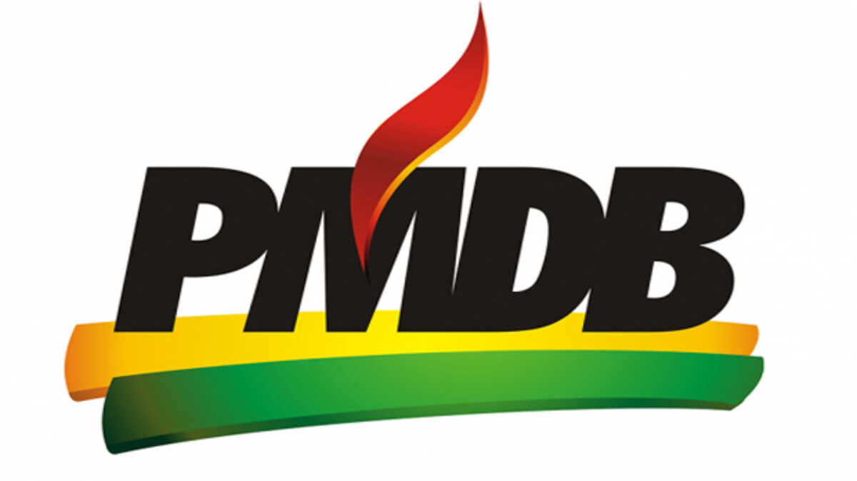 Por aclamação, PMDB oficializa rompimento com governo Dilma - Fátima News