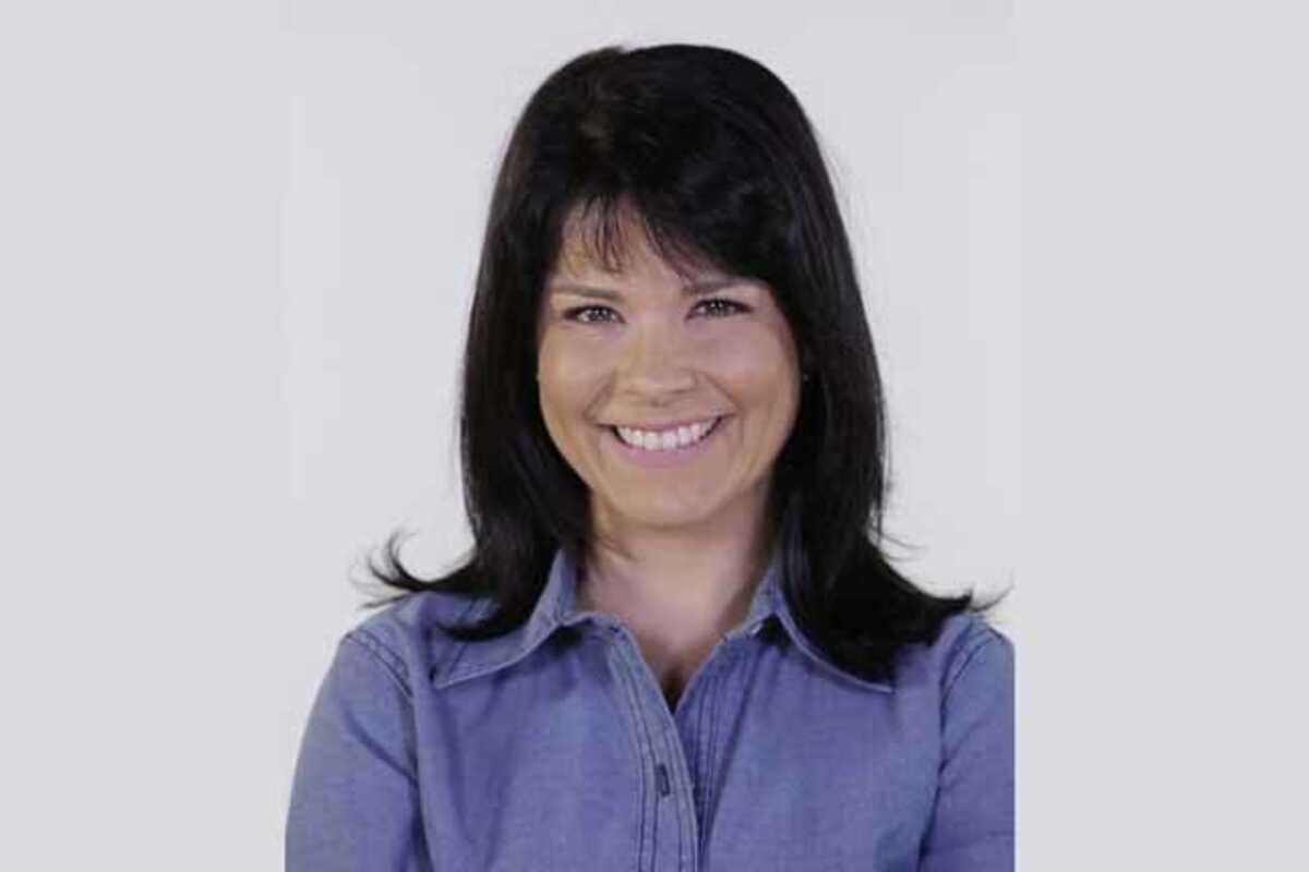 Natália (Samara Felippo) é beijada por Dylan (Marcelo Valle) e se ...