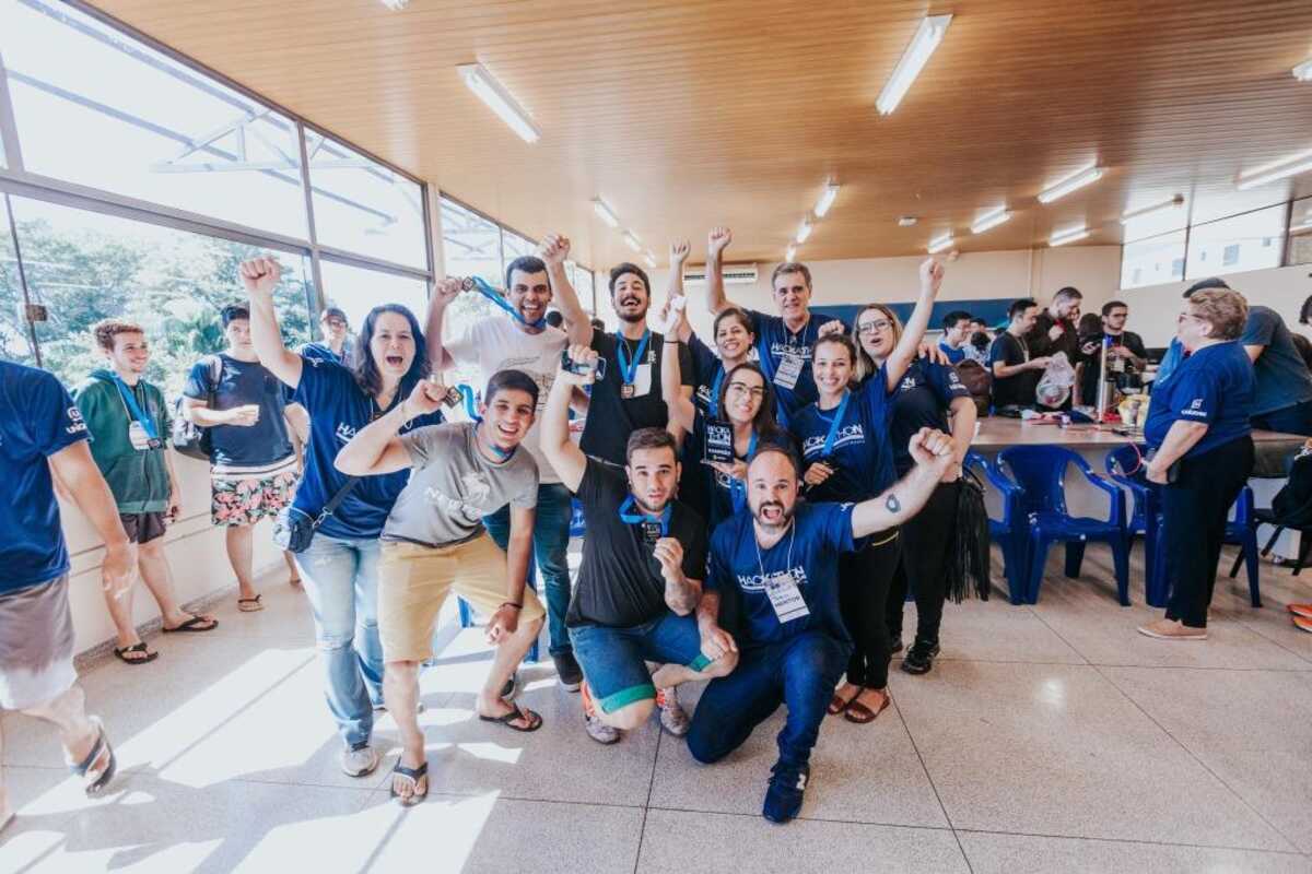 Arquitetura e Urbanismo vence o Hackathon 2019 da UNIGRAN - Fátima News